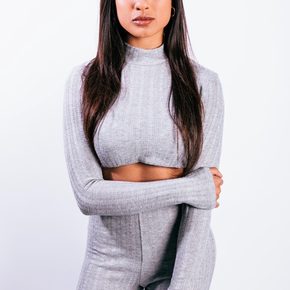 samunsboutique | Tops | Nwt Ribbed Cable Knit Two Piece Set | Poshmark